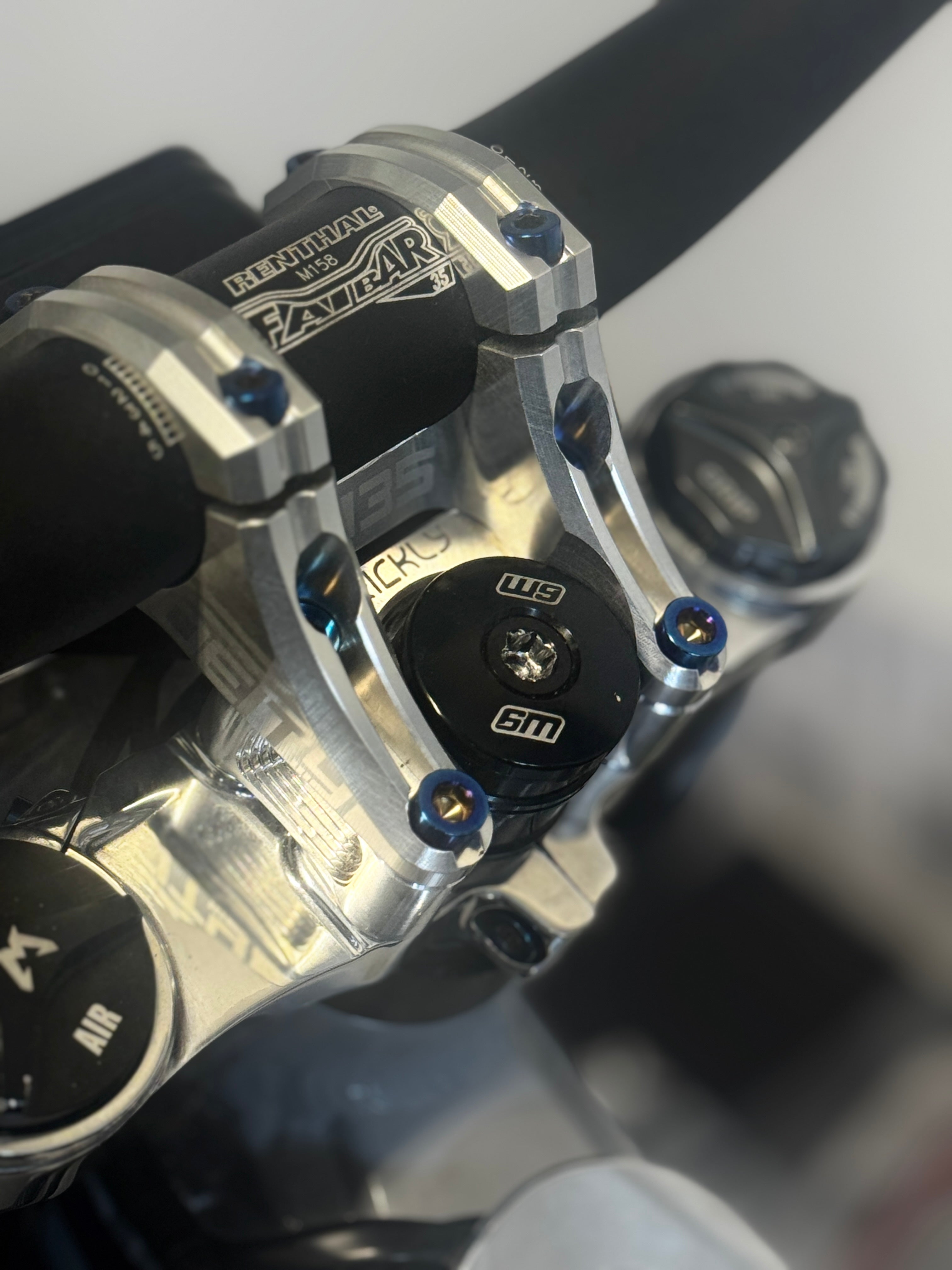 Titanium Direct Mount Riser Bolts – Palm Racing